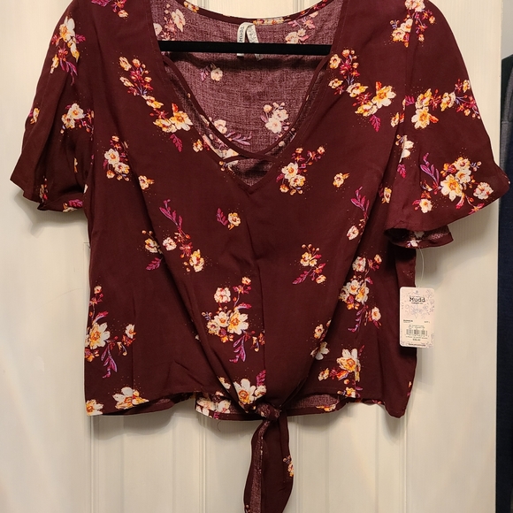 Mudd | Tops | Nwt Mudd Floral Blouse | Poshmark